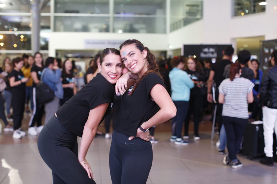 Volkswagen realiza primer Masterclass de baile con Paloma Derteano y DJ ...