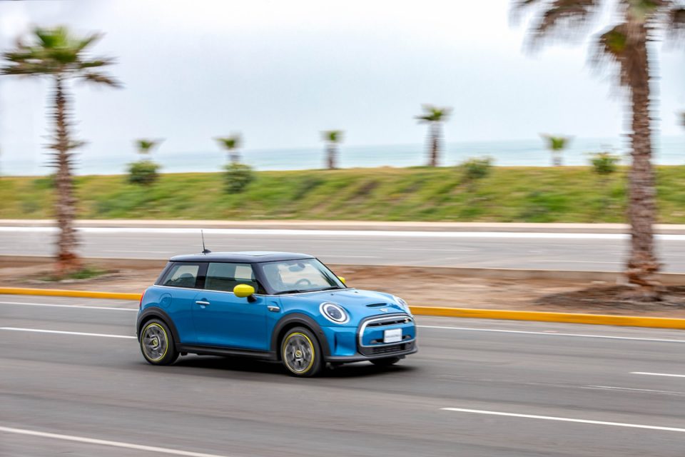 Llega al mercado peruano el primer MINI 100% Eléctrico – Tester